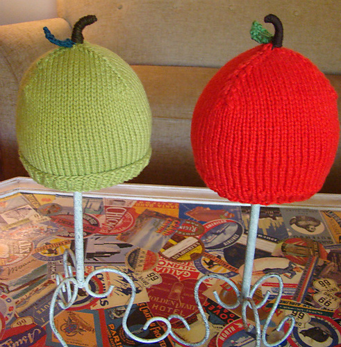 Ravelry: Apple Hat pattern by Susan B. Anderson