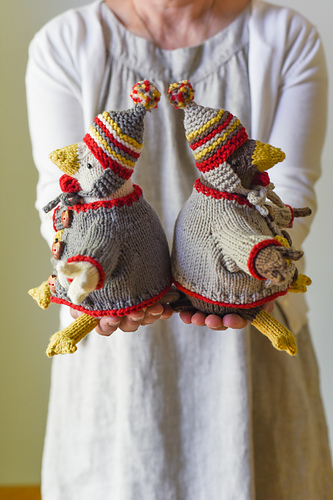 Ravelry: Mother Hen pattern by Susan B. Anderson