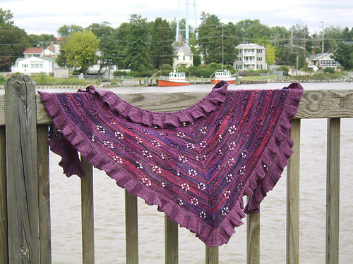 Ravelry: Elizabeth shawl pattern by Jackie Oppelt