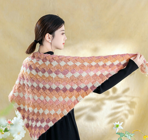 Ravelry: Entrelac Triangle Shawl pattern by Susan's family