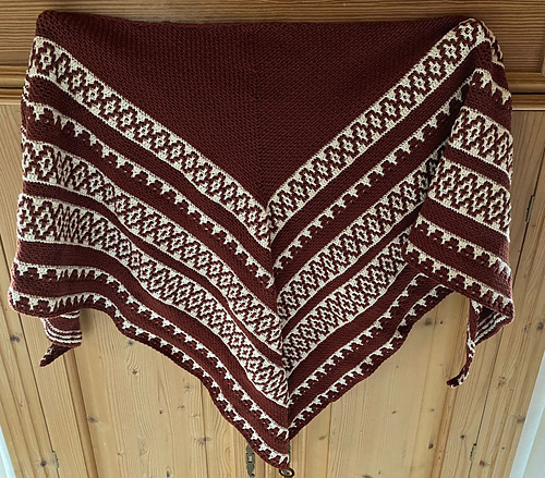 Ravelry: Kiki Shawl pattern by Susanne Anacker