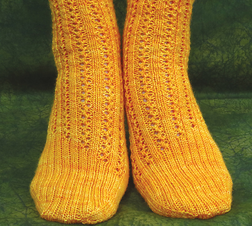 Ravelry: The Long Day's Night pattern by Susan Woodley