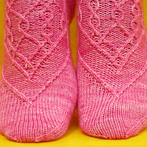 Ravelry: Labyrinth Lullaby pattern by Susan Woodley