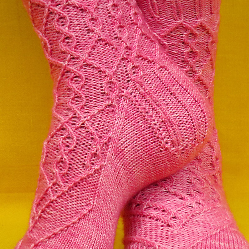 Ravelry: Labyrinth Lullaby pattern by Susan Woodley