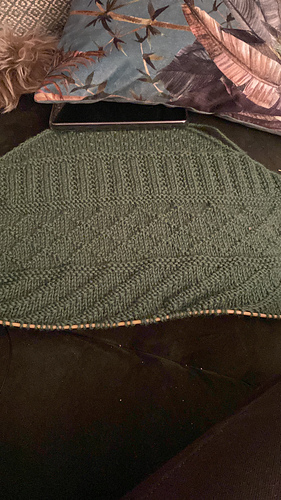 I made the Petiteknit Storm Sweater : r/knitting