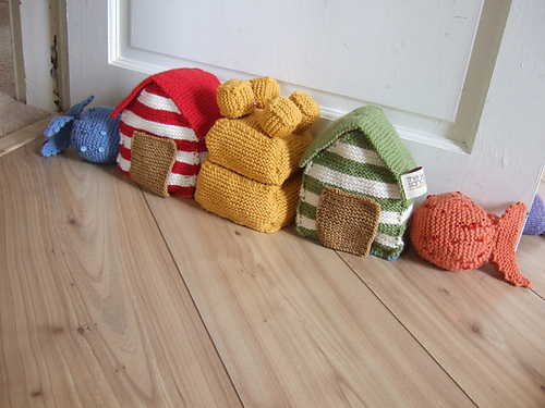 Ravelry: Kirstie's Draught Excluder pattern by Suzie Johnson