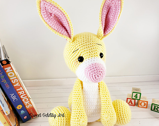 Ravelry: rabbit pattern by Carolyne Brodie