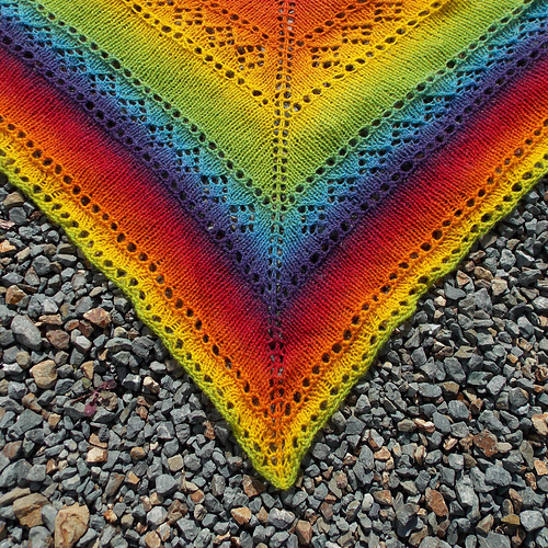 Ravelry: Diamond Crush pattern by Gabriella Henry