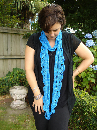 Ravelry: Aile d'Ange - Angel Wing Scarf pattern by Gabriella Henry