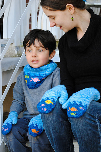 Ravelry: Fish in the Sea Mittens pattern by Elizabeth Sullivan