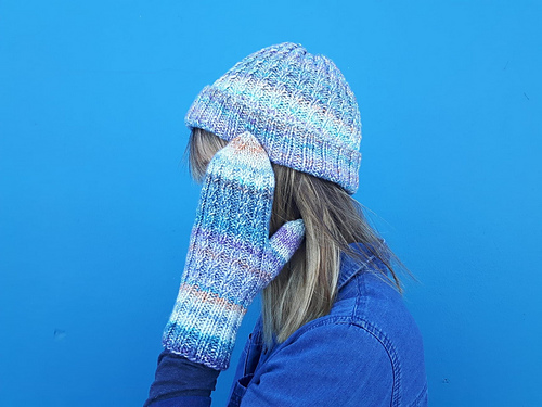 Ravelry: Muffle Hat & Mitts pattern by Michele C Meadows