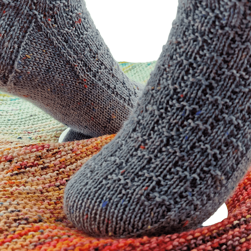 Ravelry: Braid&Knit Socks pattern by Sylvia Roozeboom