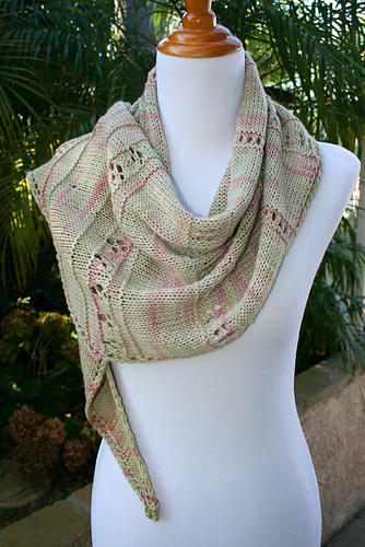 Ravelry: Mojo Mender Shawl pattern by sowhynot