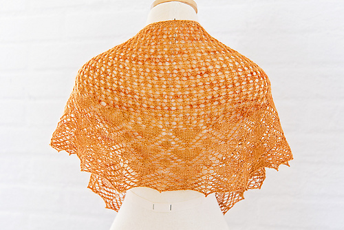 Ravelry: Katherine Crescent pattern by Deborah Dar Woon