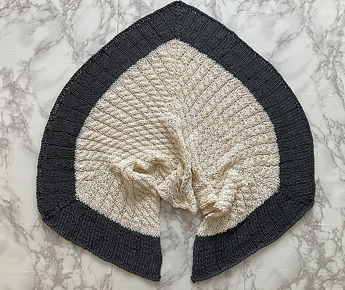 Ravelry: Peaceful shawl pattern by Takako Takiguchi