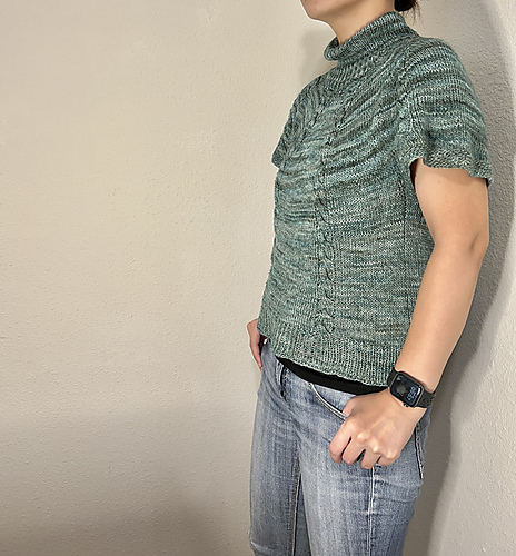 Ravelry: Cable flow pattern by Takako Takiguchi