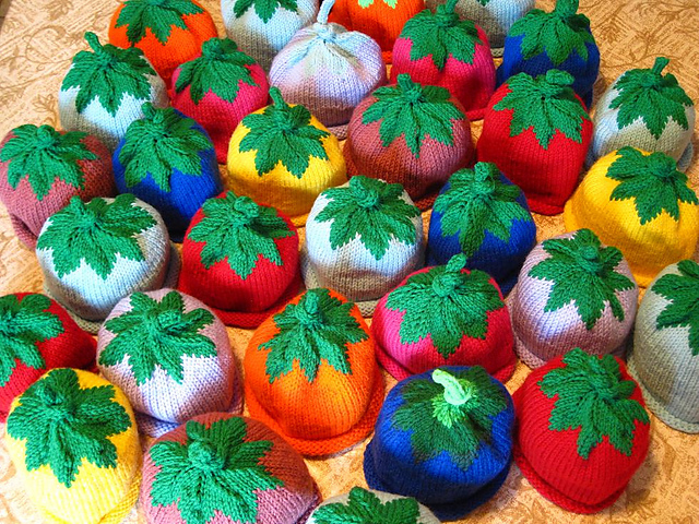 Ravelry: takdpm's Berry Baby Hats