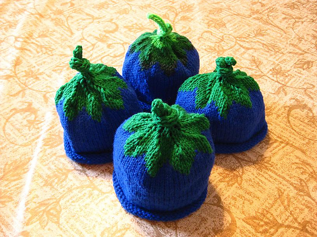 Ravelry: takdpm's Berry Baby Hats