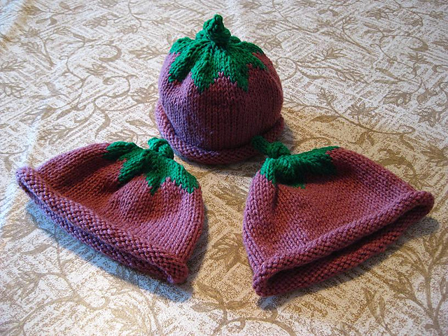 Ravelry: takdpm's Berry Baby Hats