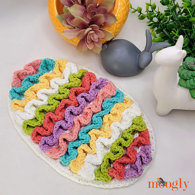 Ravelry: Easter Egg Wiggle Trivet pattern by Tamara Kelly