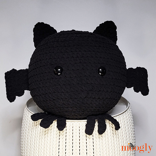 Ravelry: Bat Squish pattern by Tamara Kelly
