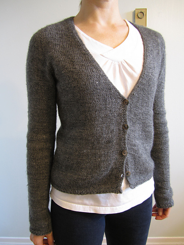 Ravelry: slanted Sleeven pattern by ANKESTRiCK