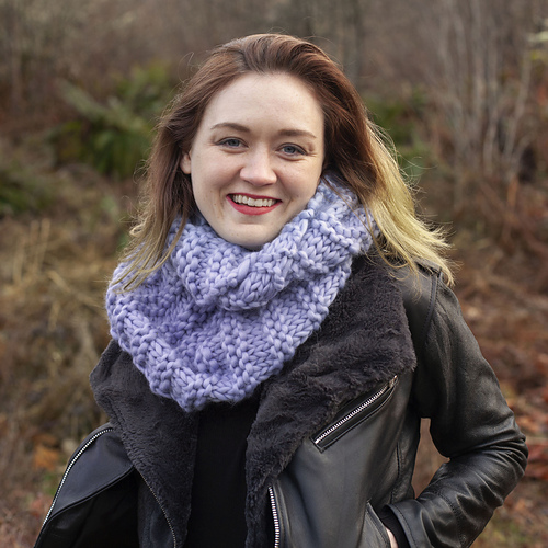 Ravelry: Air Merino Outlander Cowl pattern by Living Dreams Yarn