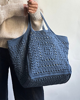 Ravelry: Zoe Tote Bag pattern by Tante Grøn