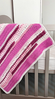 Ravelry: Camellia Stroller Blanket pattern by Nataša Štrok