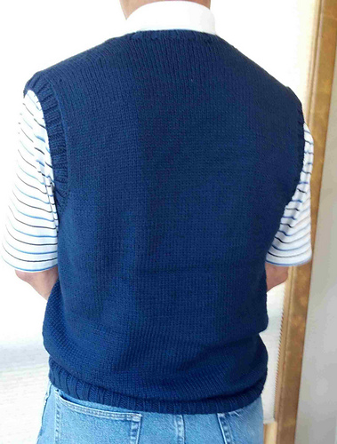 Ravelry: Men's Golf Vest pattern by Linda Seymour
