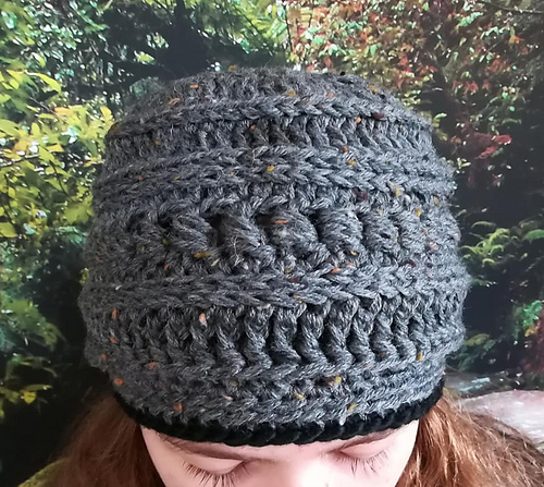 Ravelry: Beaded Ridges Beanie pattern by Nicky Buxton