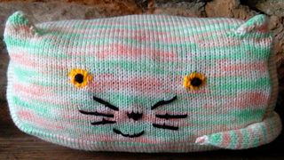 Ravelry: Cat Napper pattern by Kathryn Doubrley-The Answer Lady