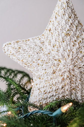 Ravelry: Alpine Star Tree Topper pattern by Tanya Johnson | The Cozy Knot