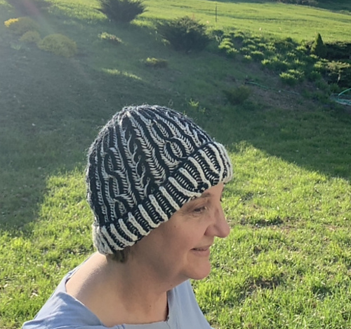 Ravelry: Righty Tighty, Lefty Loosey pattern by Katy Morrison