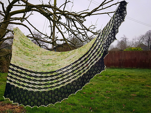 Ravelry: Raking Leaves Shawl pattern by Samantha Main