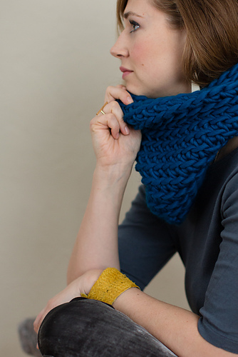 Ravelry: Back Loop Beginner Cowl pattern by The Firefly Hook