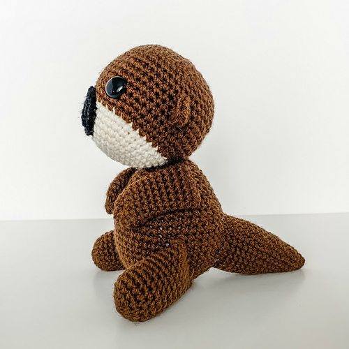 Ravelry: Otto the Otter pattern by Kali Dahle