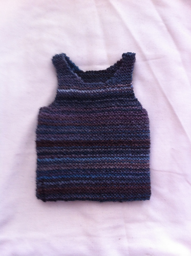 Ravelry: 8ply Cotton Singlet pattern by kymmy inakid