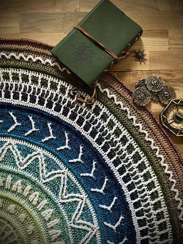 Ravelry: Aztek Artifact pattern by Mark Roseboom