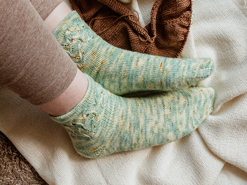Ravelry: Tidal Waves Socks pattern by Izabela Grzybek