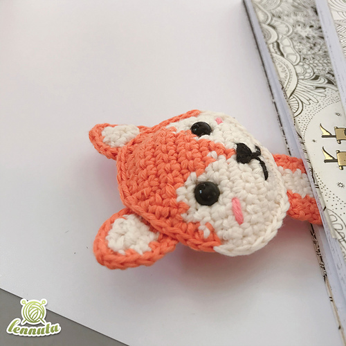 Ravelry: Fox Bookmark pattern by Thao Nguyen Lennutas