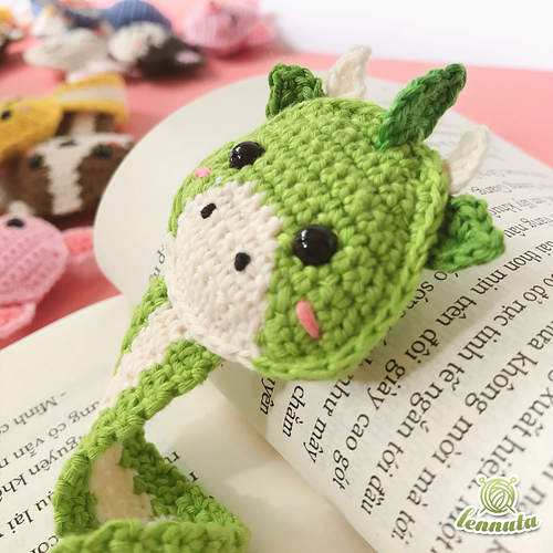 Ravelry: Dragon Bookmark pattern by Thao Nguyen Lennutas