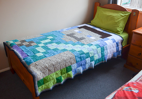 Ravelry: Minecraft Blanket pattern by The Loopy Stitch