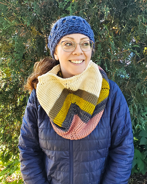 Ravelry: Spectrum Cowl pattern by Alea Ellison