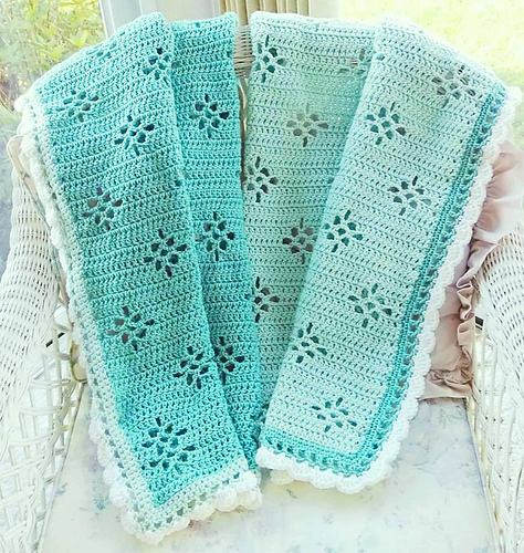 Ravelry: The Molalla Baby Blanket pattern by Jessica Dayon