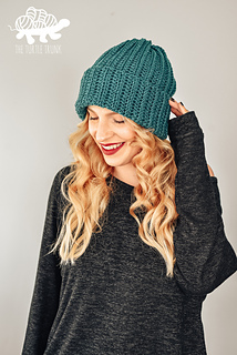 Ravelry: Easy Breezy Ribbed Beanie pattern by The Turtle Trunk