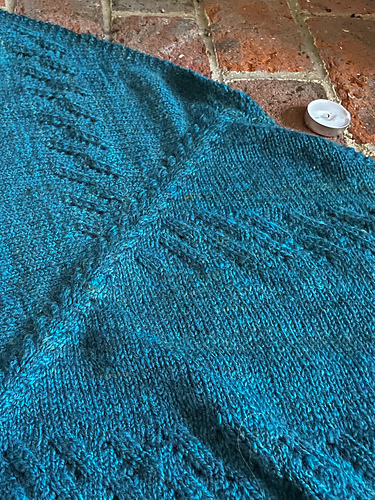 Ravelry: Hebby Shawl pattern by Jacki Badger