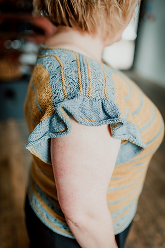 Ravelry: Rejiggerate tee pattern by Jacki Badger