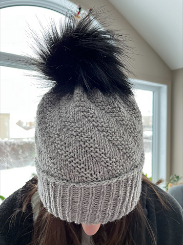 Ravelry: Tuque en diagonales pattern by Julie Simard