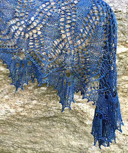 Ravelry: Crossing Paths pattern by Boo Knits